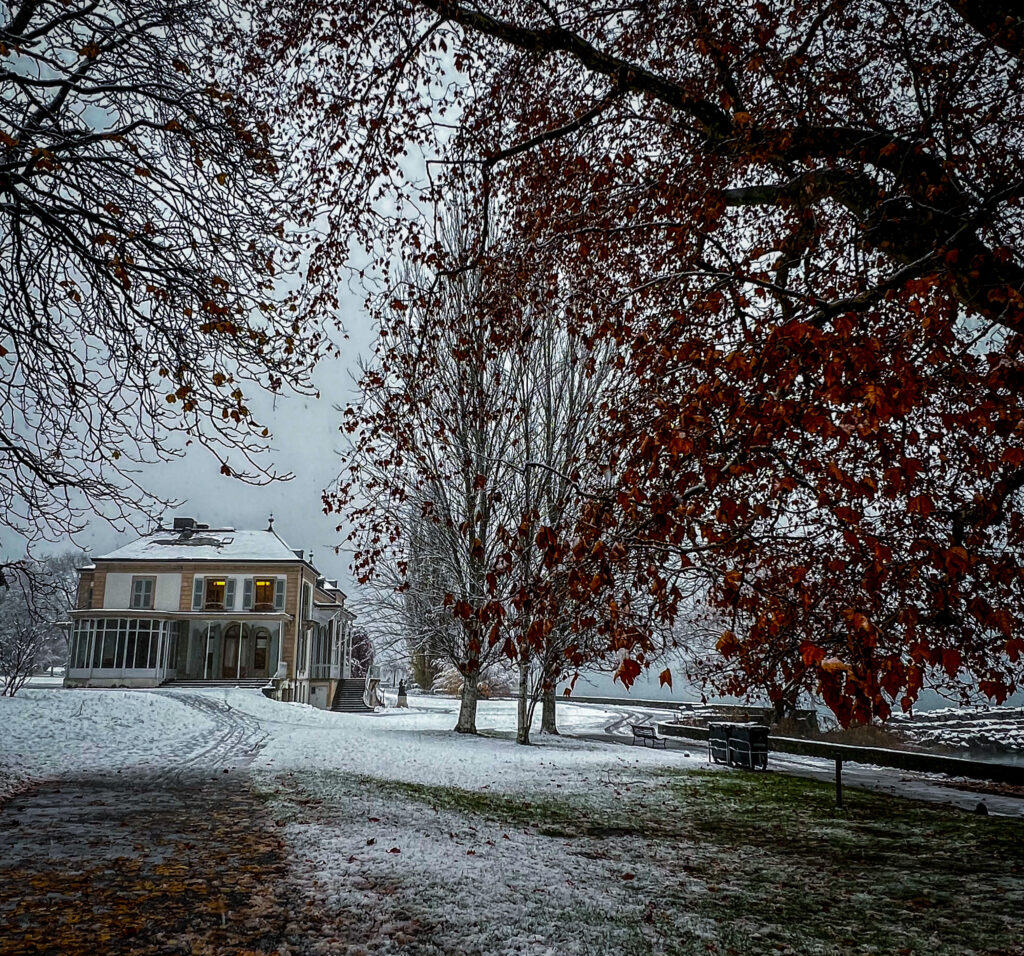 Winter wonderland of Geneva’s first snow around HD headquarters ...