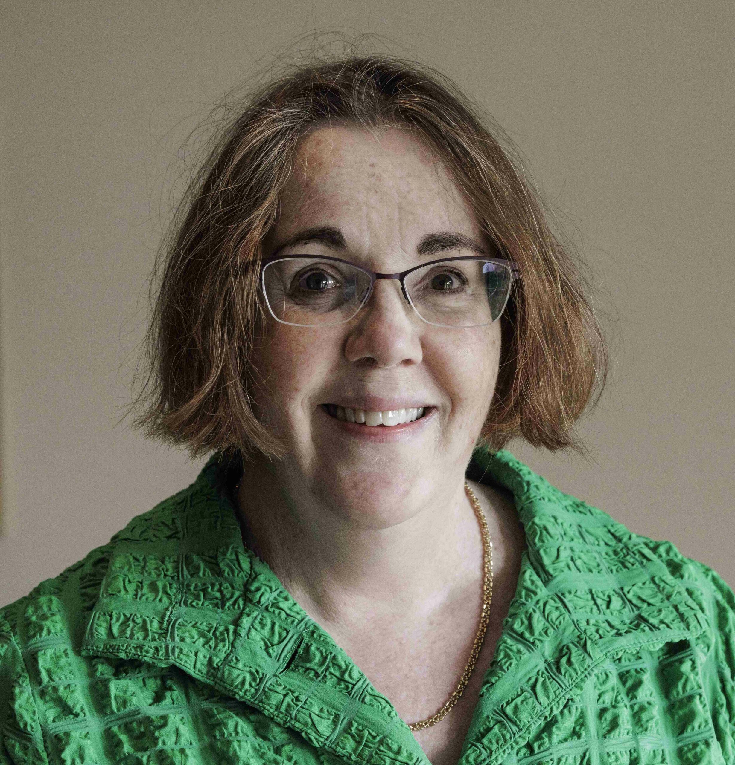 Molly Phee on conflict negotiations the American way | HD